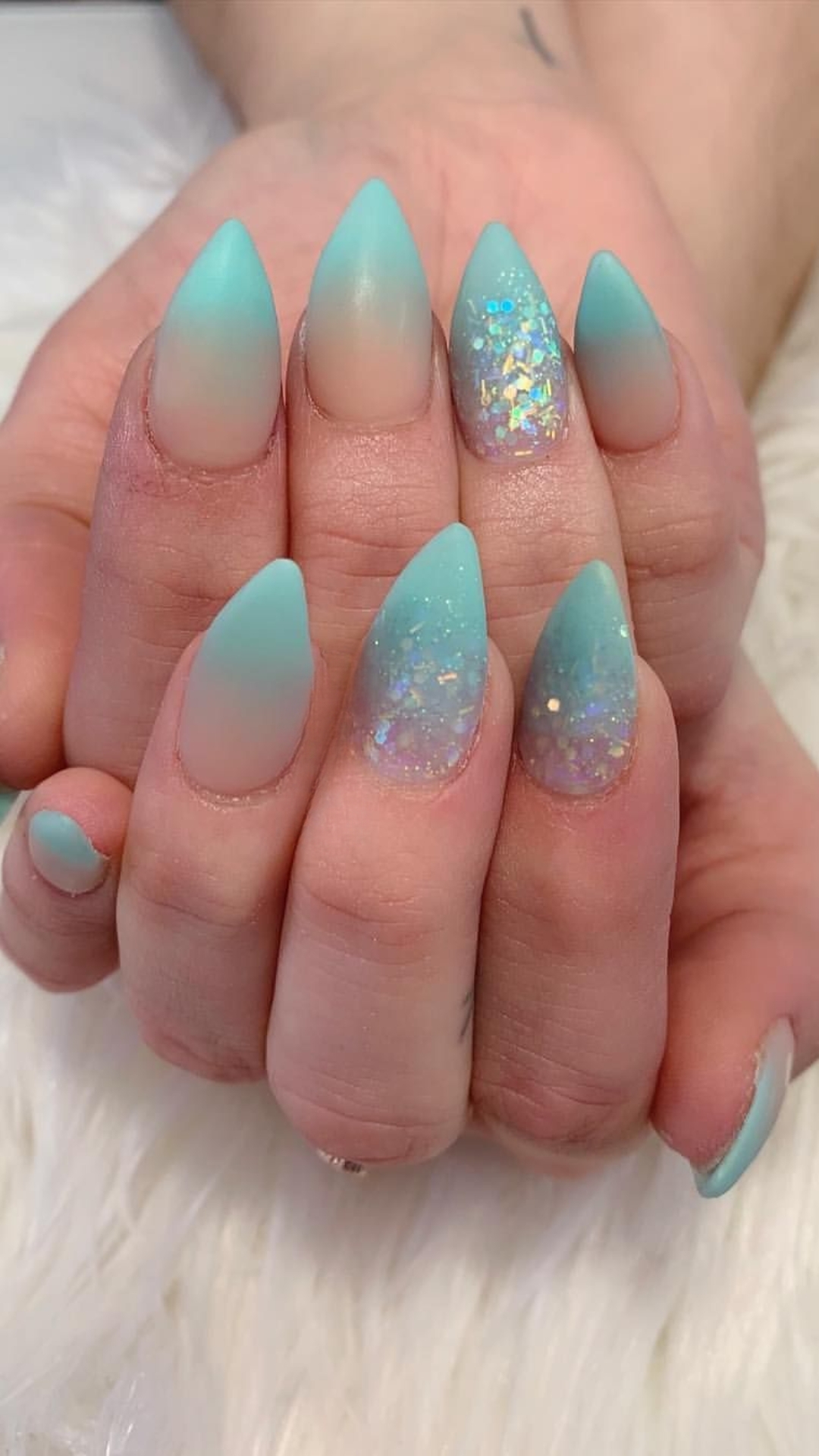 25 Summer Nails Almond (Your Next Manicure) - Stylish Hair Ideas