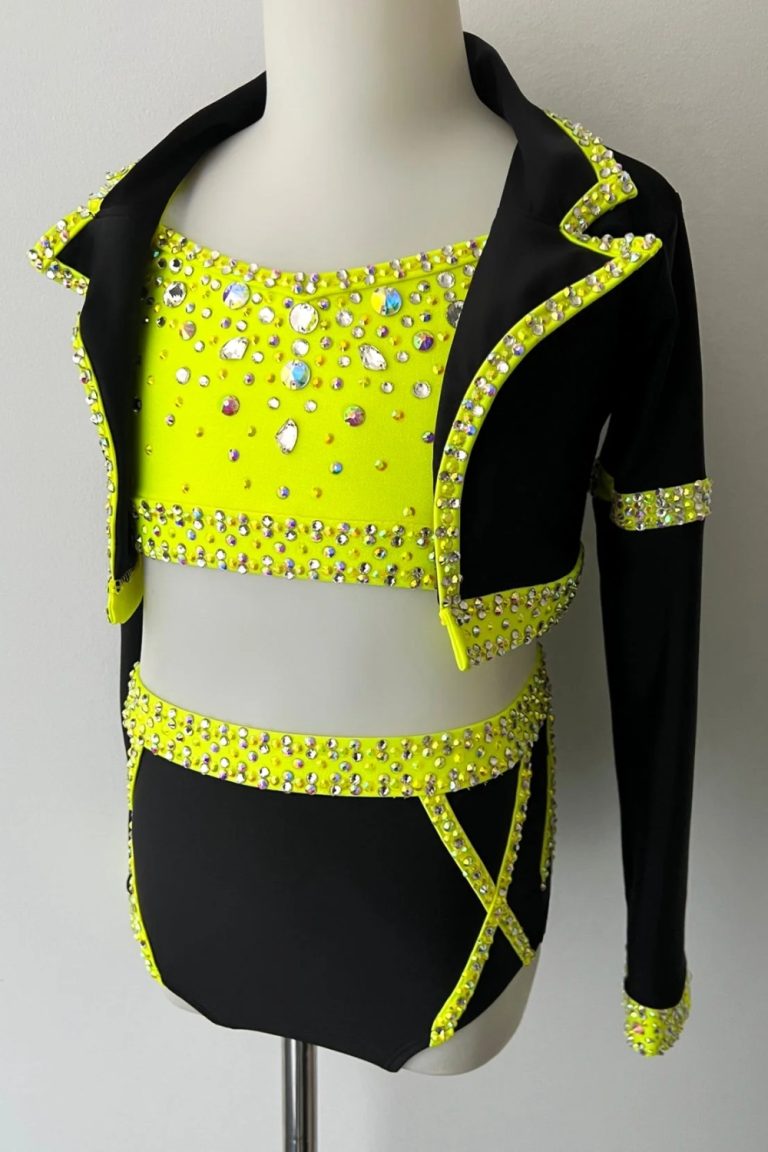 10 Futuristic Outfits Ideas - Stylish Hair Ideas