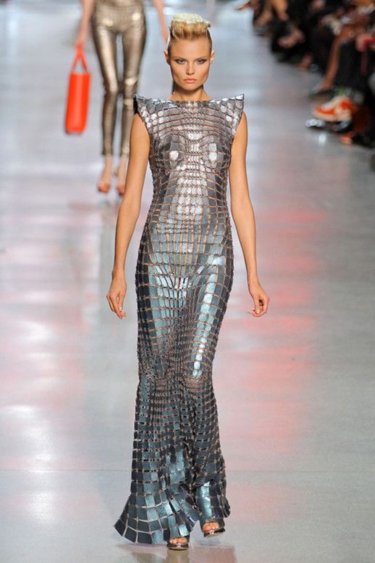 10 Futuristic Outfits Ideas - Stylish Hair Ideas