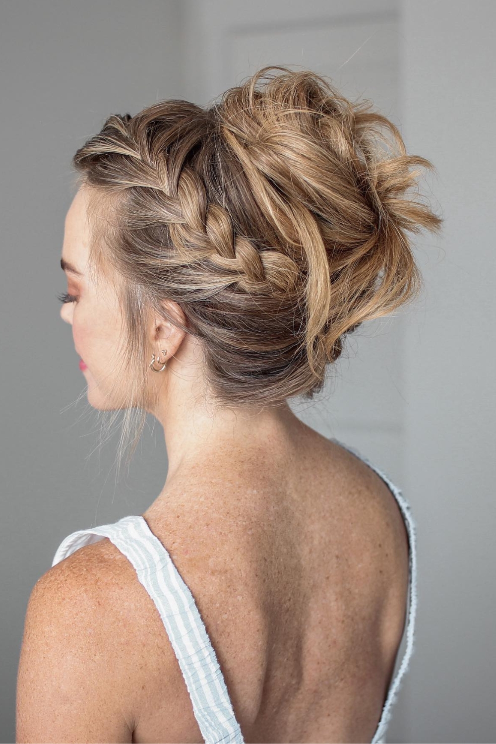 27 French Twists Hairstyles - Stylish Hair Ideas