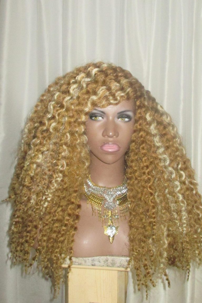 30 Curly Crochet Hair Styles - Stylish Hair Ideas