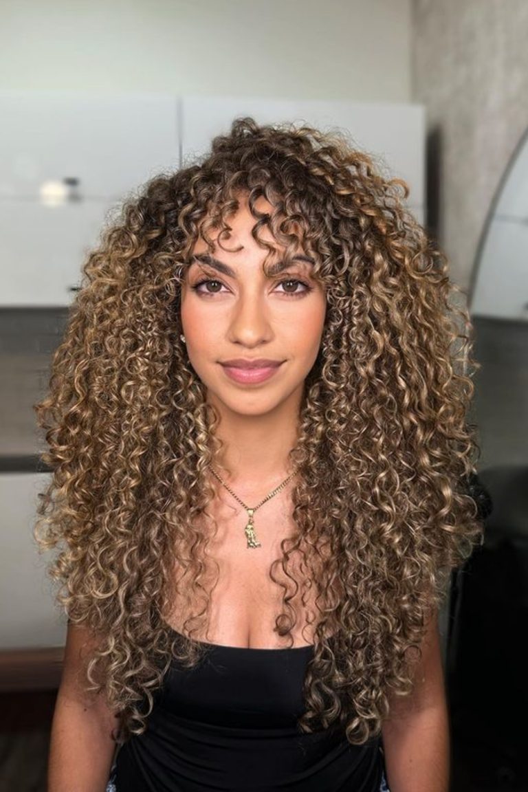 35 Long Curly Hair Cuts With Layers - Stylish Hair Ideas