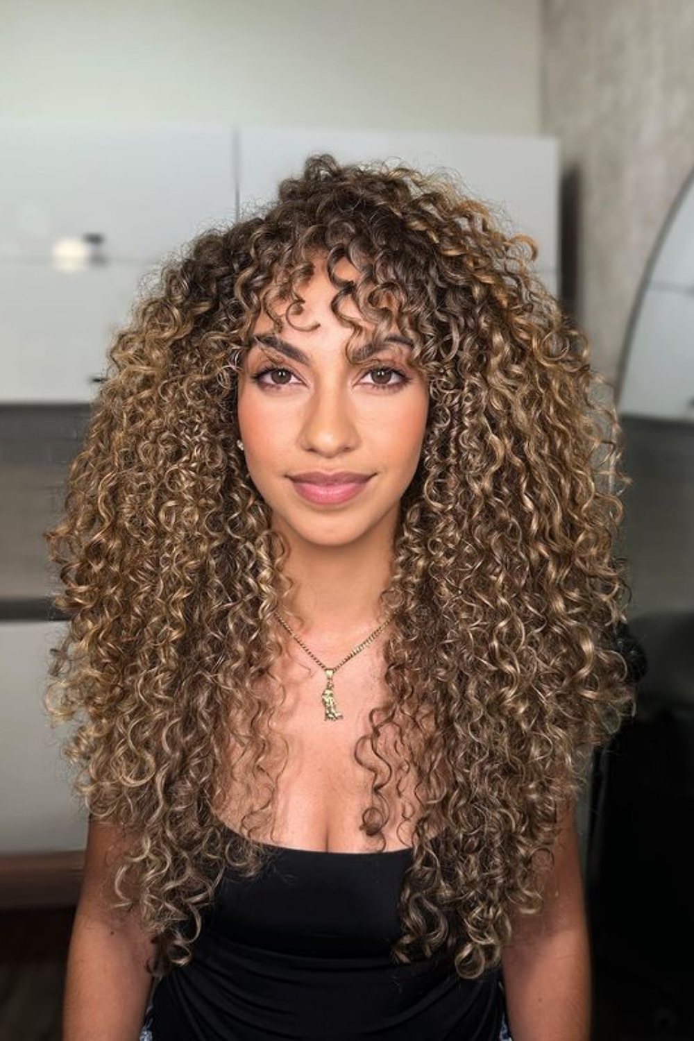 35 Long Curly Hair Cuts With Layers - Stylish Hair Ideas