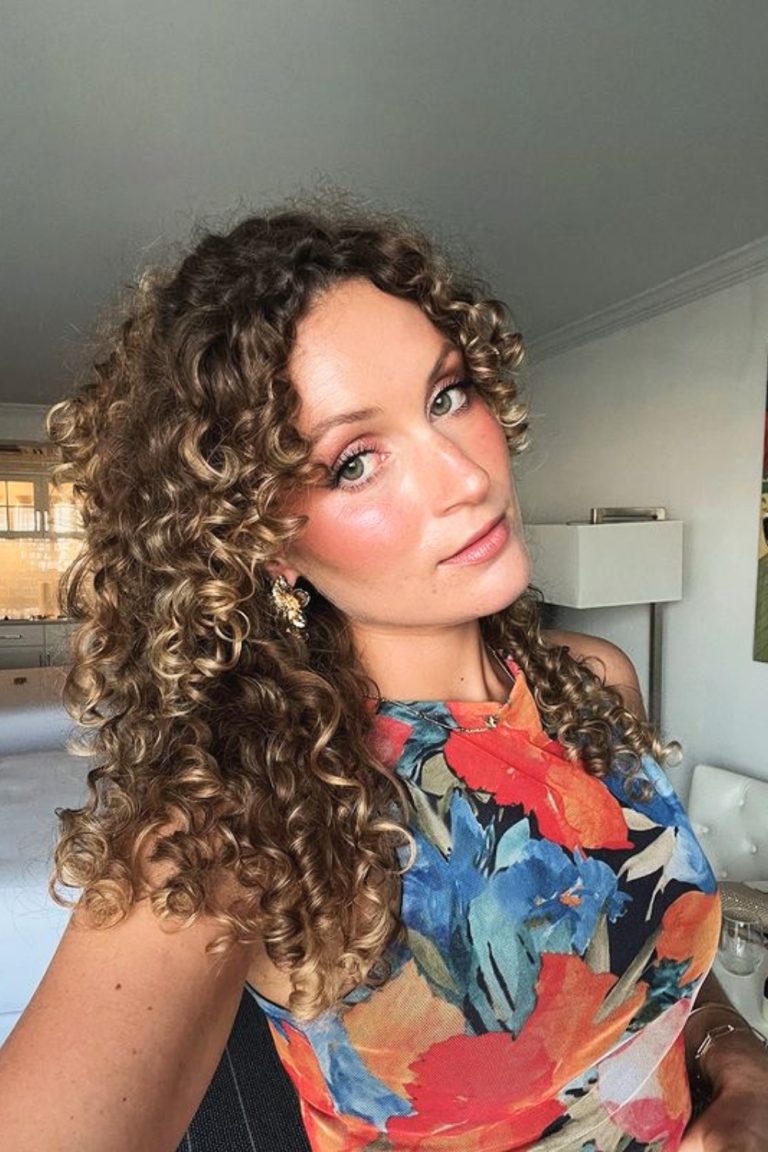 79 Beautiful Mid-Length Curly Hair Ideas - Stylish Hair Ideas