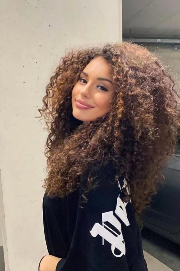 79 Beautiful Mid-Length Curly Hair Ideas - Stylish Hair Ideas