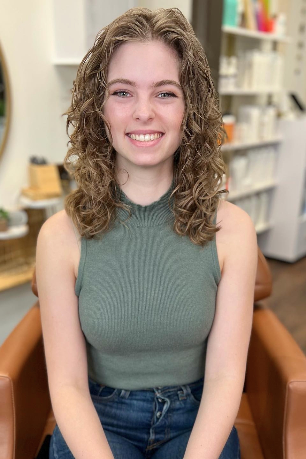 79 Beautiful Mid-Length Curly Hair Ideas - Stylish Hair Ideas