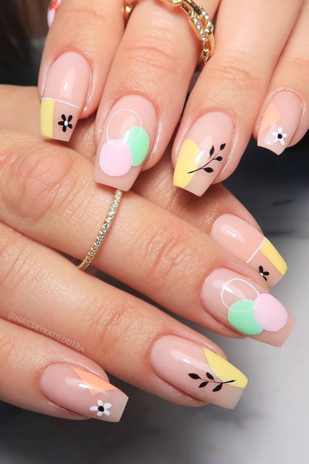 28 Fall Transition Nail Colors - Stylish Hair Ideas