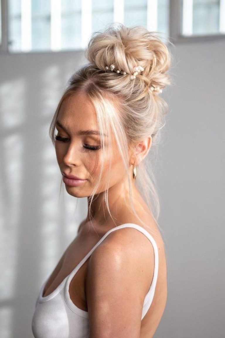 27 Newest High Messy Bun Hairstyles - Stylish Hair Ideas