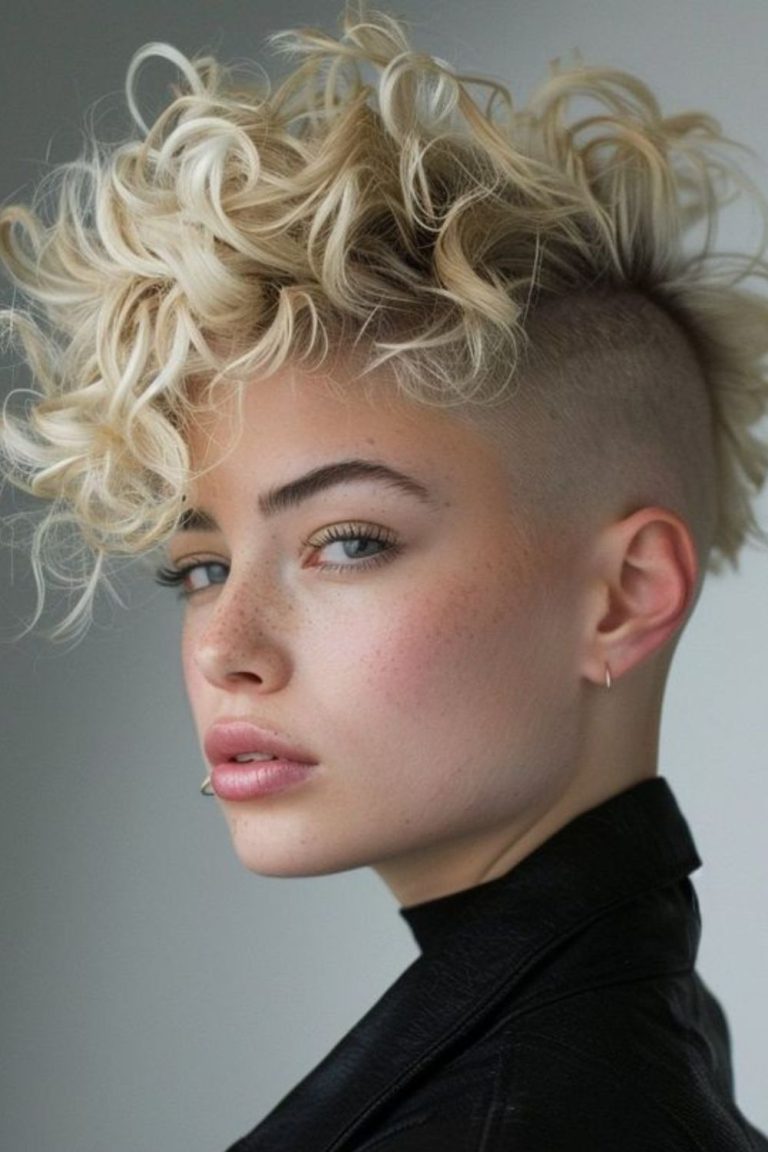 27 Stunning Turtle Neck Hairstyles - Stylish Hair Ideas