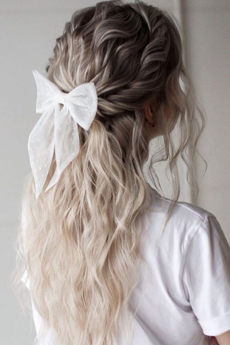 28 Cute Hairstyles with a Bow - Stylish Hair Ideas