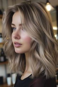 27 Sandy Beige Blonde Hair Ideas - Stylish Hair Ideas