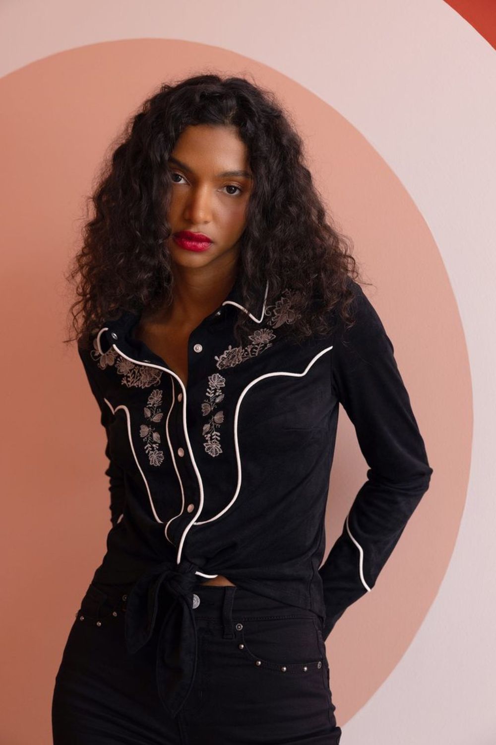 27 Best Cowgirl Outfits Black Women - Stylish Hair Ideas