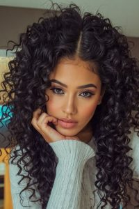 28 Beautiful Middle Part Curly Hair Ideas - Stylish Hair Ideas