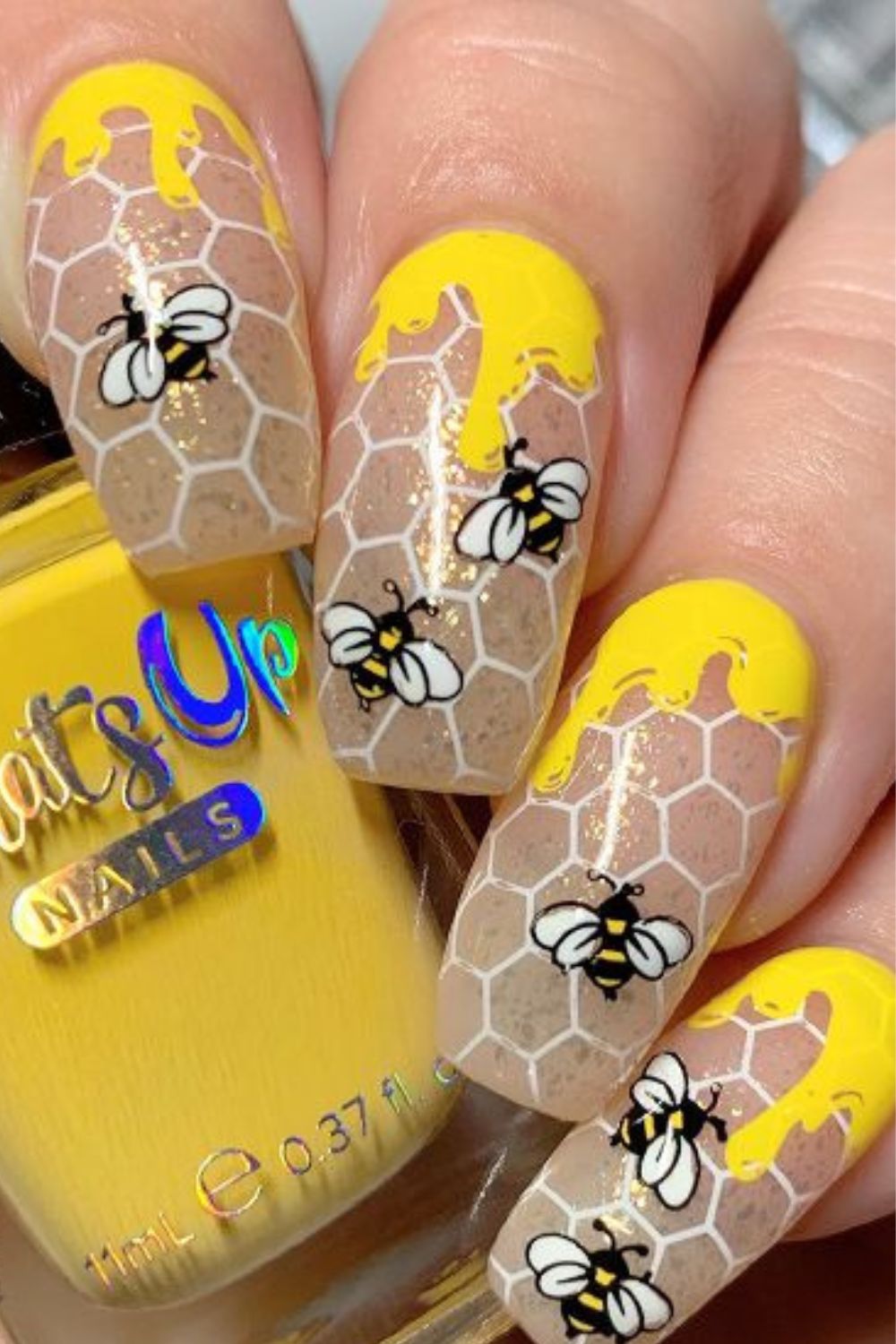 32 Stunning Bumblebee Nails - Stylish Hair Ideas