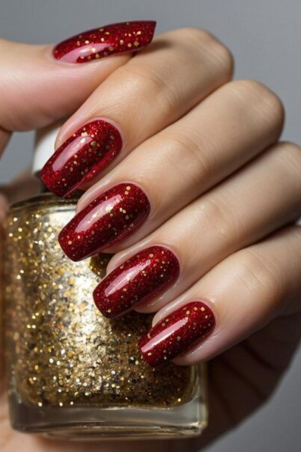 30 Stunning December Holiday Nails - Stylish Hair Ideas