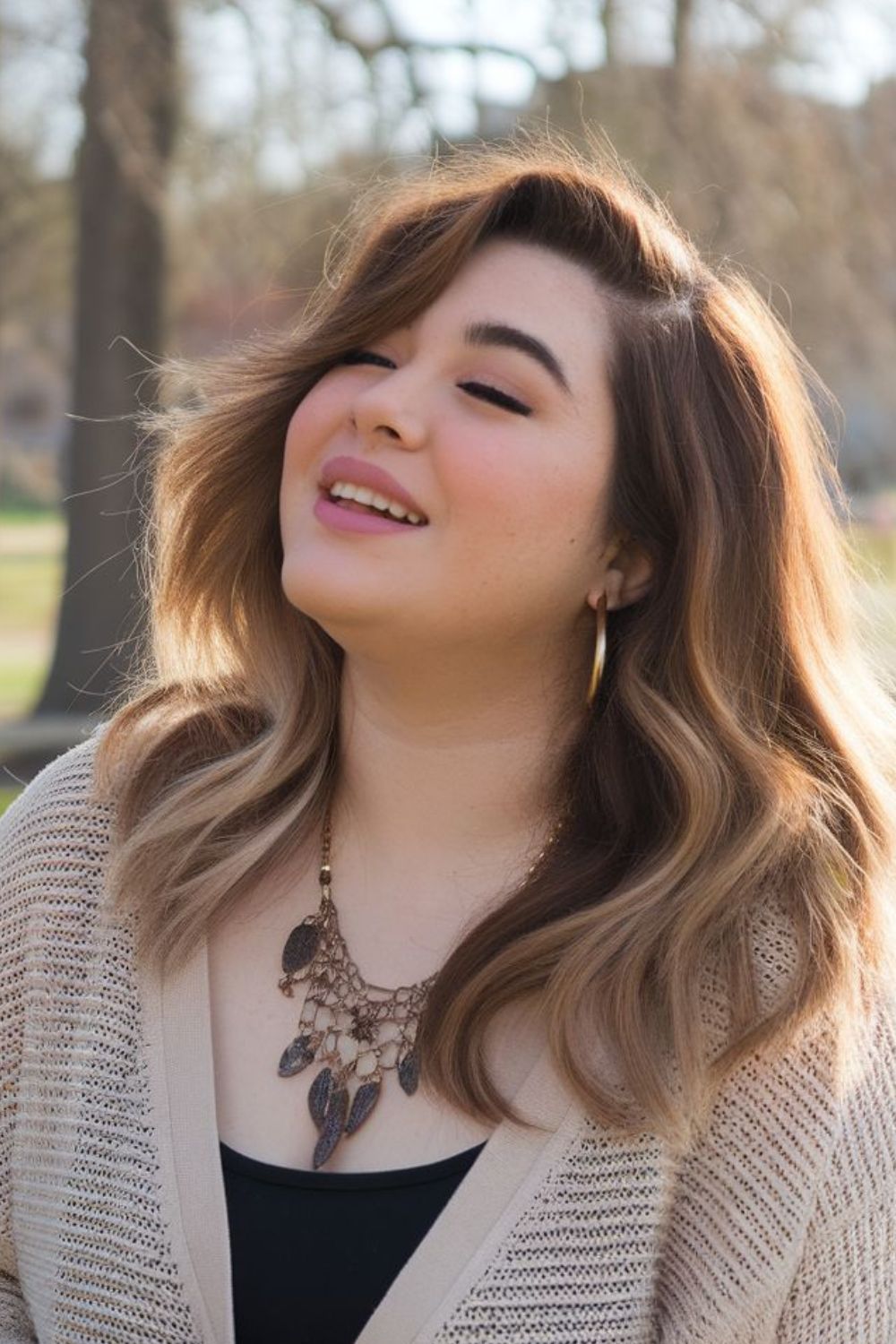 31 Cute Medium Length Haircut for Round Faces - Stylish Hair Ideas