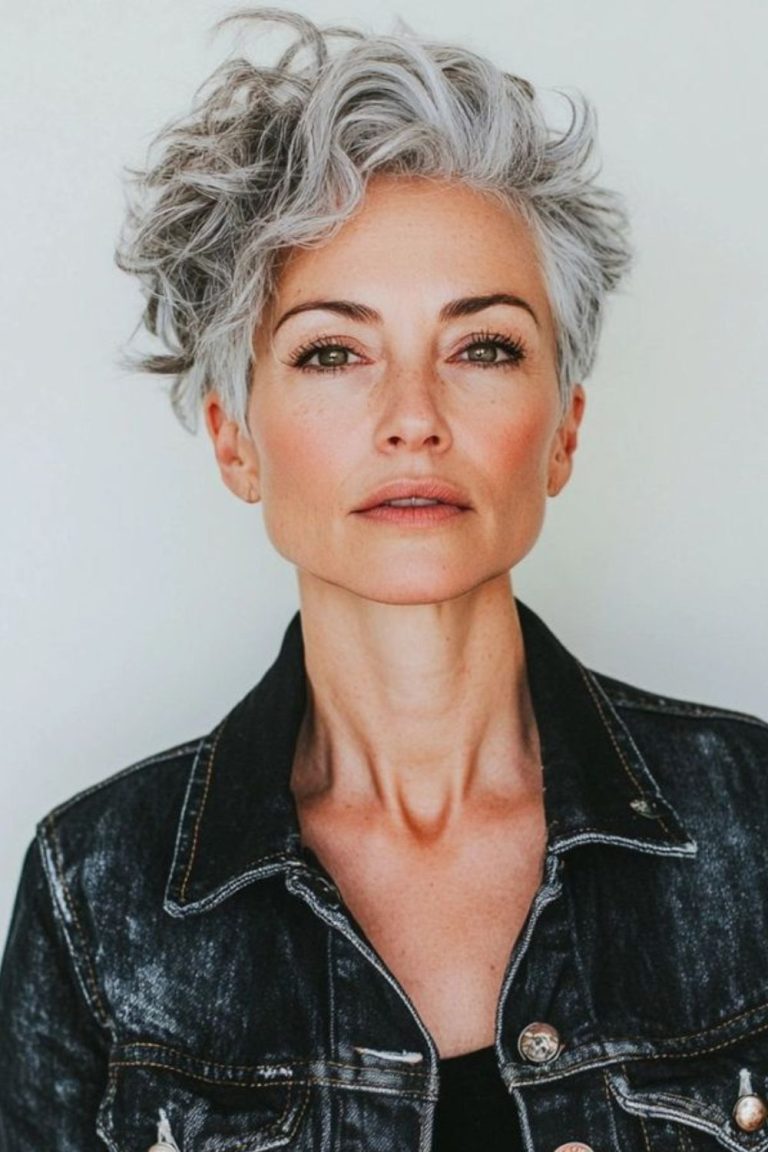 32 Stunning Pixie Cut Curly Hair Older Women Ideas - Stylish Hair Ideas