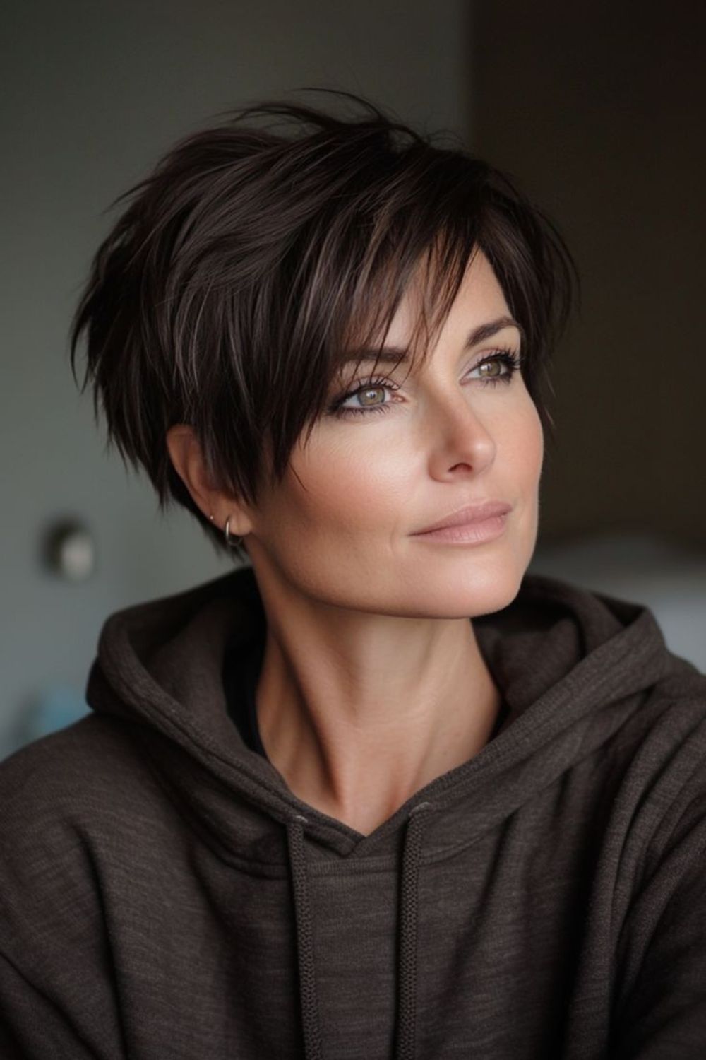 32 Hairstyles to Look Younger for Women Over 40 - Stylish Hair Ideas