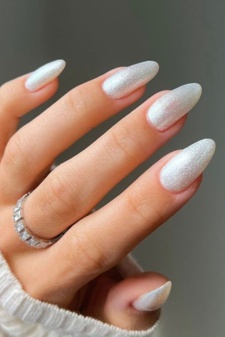 30 Gorgeous Milky White Nails - Stylish Hair Ideas