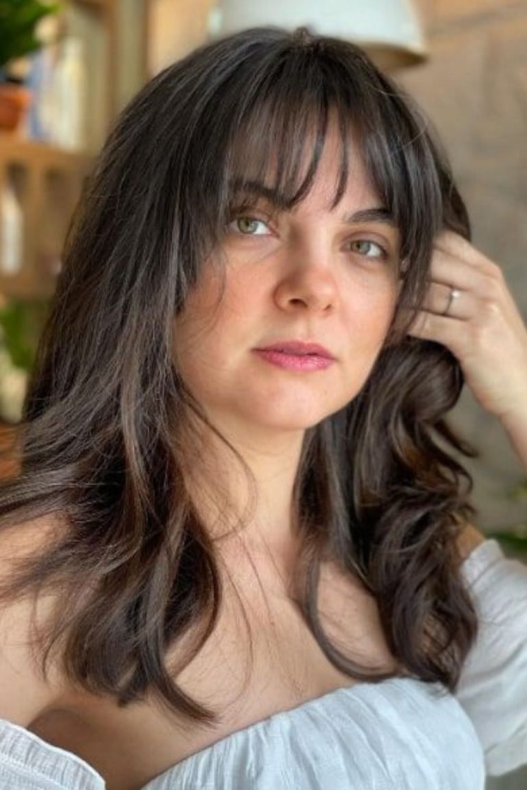 35 Bangs Hairstyles for Round Faces - Stylish Hair Ideas